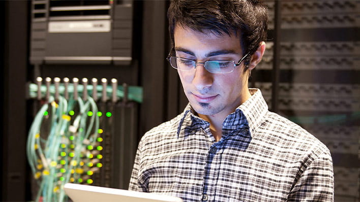 Five benefits of becoming a fibre engineer in the telecoms industry